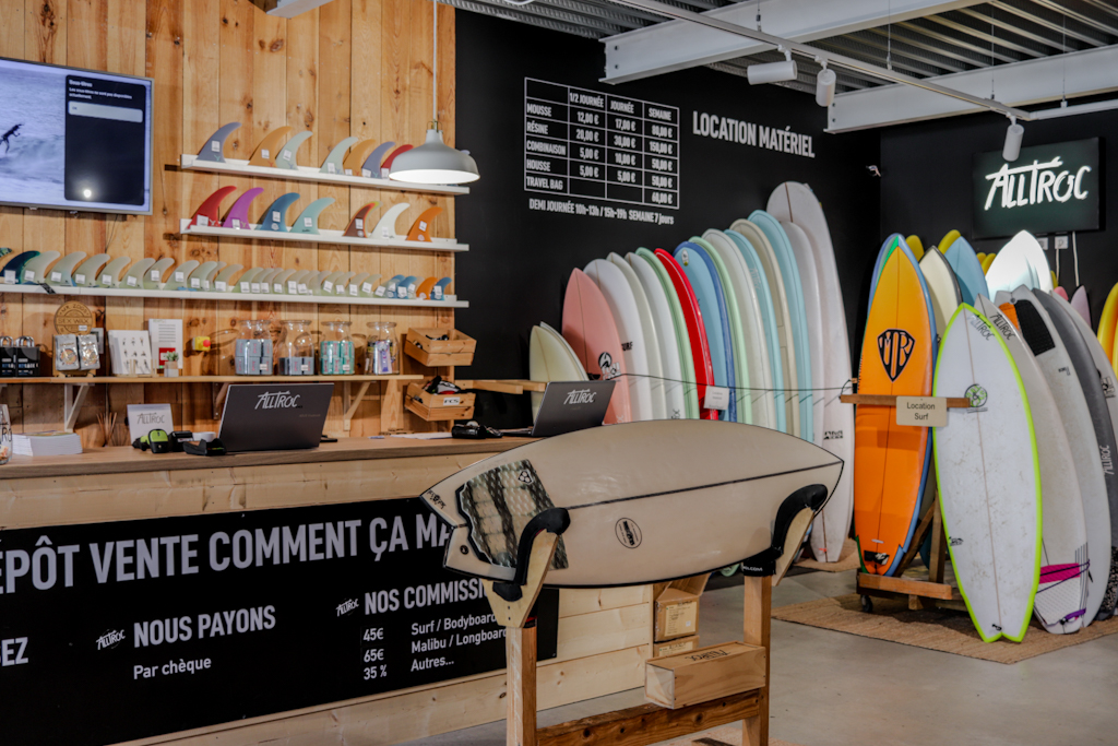 ALLTROC : Le surf shop d'occasion à Hossegor | KindaBreak